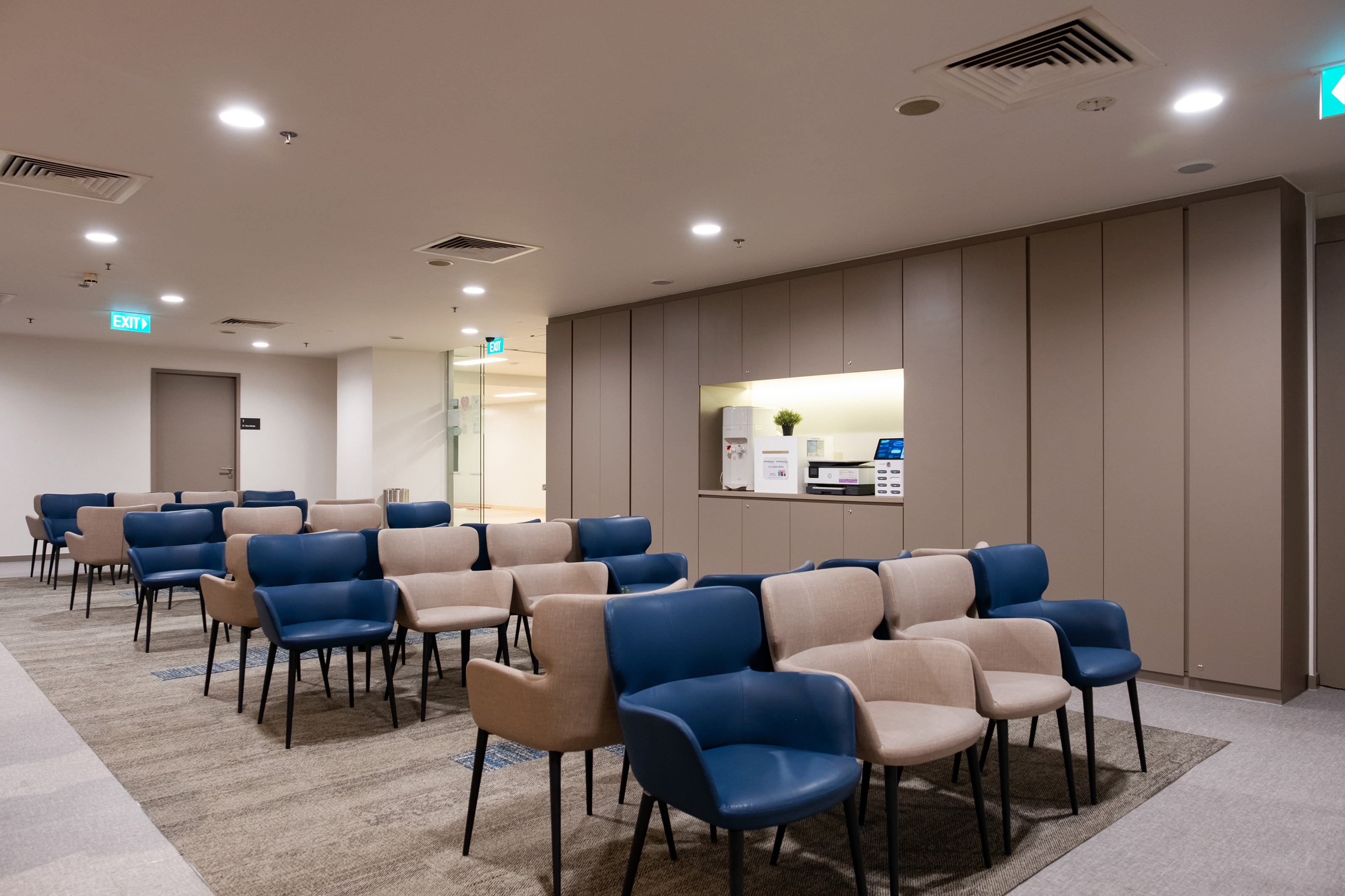 RafflesMedical @ Changi Airport T3 - Interior Design Company Singapore ...